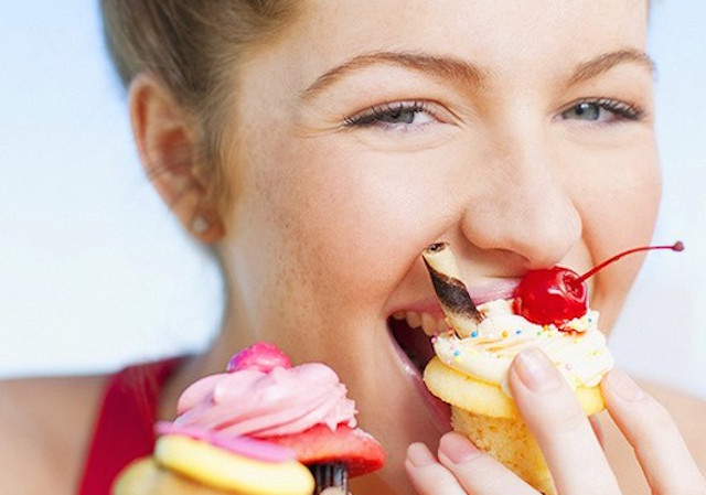 5 Reasons You're Craving Sugar All The Time | Stellar