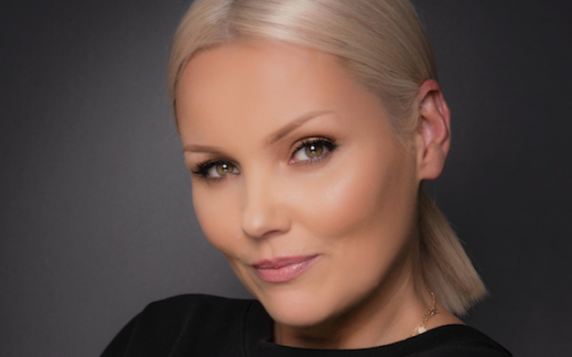 A Day In The Life: Paula Callan, Celebrity Make-Up Artist | Stellar