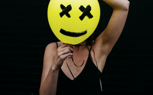 The Psychology Behind Our Obsession With 'Hate-Following' People On ...