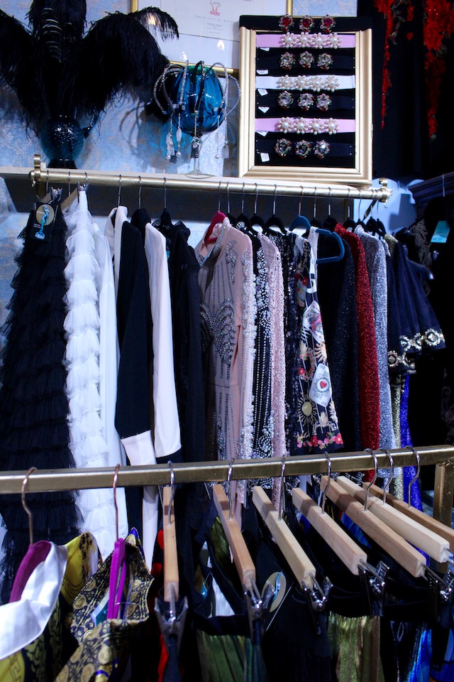 A Thrift Shop Addict's Guide To Second-Hand Shopping | Stellar