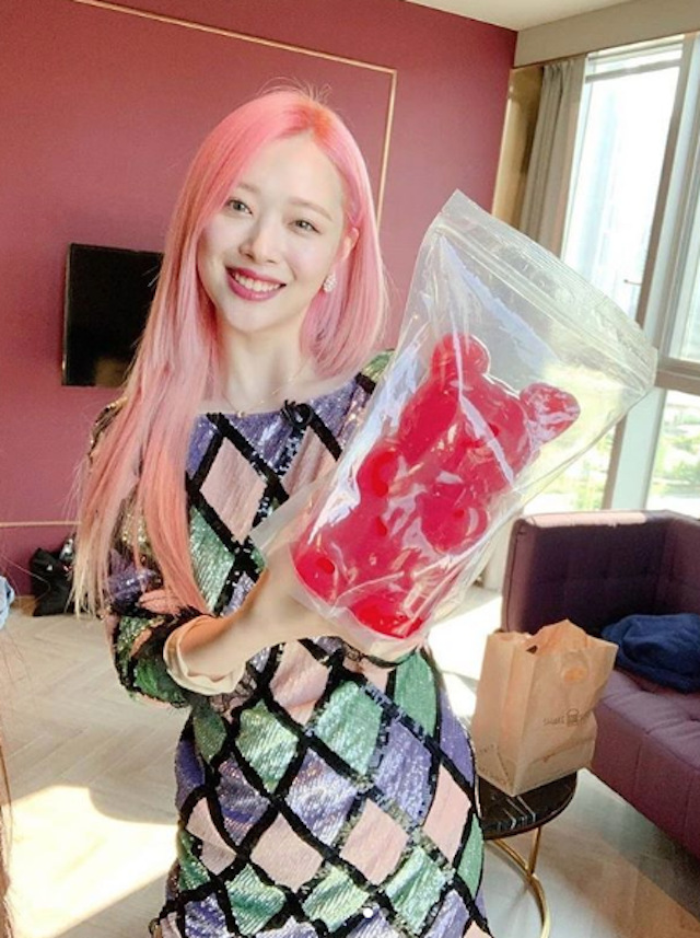 K-pop Star Sulli Has Been Found Dead In Her Home In South Korea | Stellar