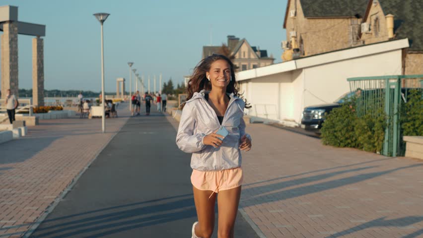 7 Podcasts To Get You Moving While Out On Your Evening Stroll | Stellar