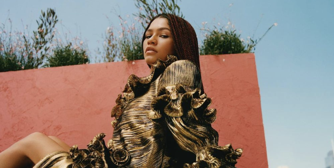 Zendaya Opened Up About 'Coming Off Cold' To People | Stellar