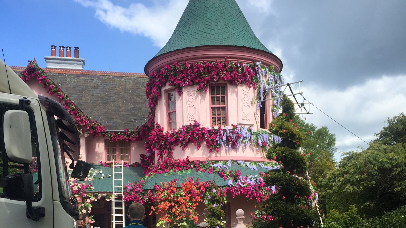 Disney's Disenchanted Are Reshooting Their Enniskerry Scenes In The UK ...