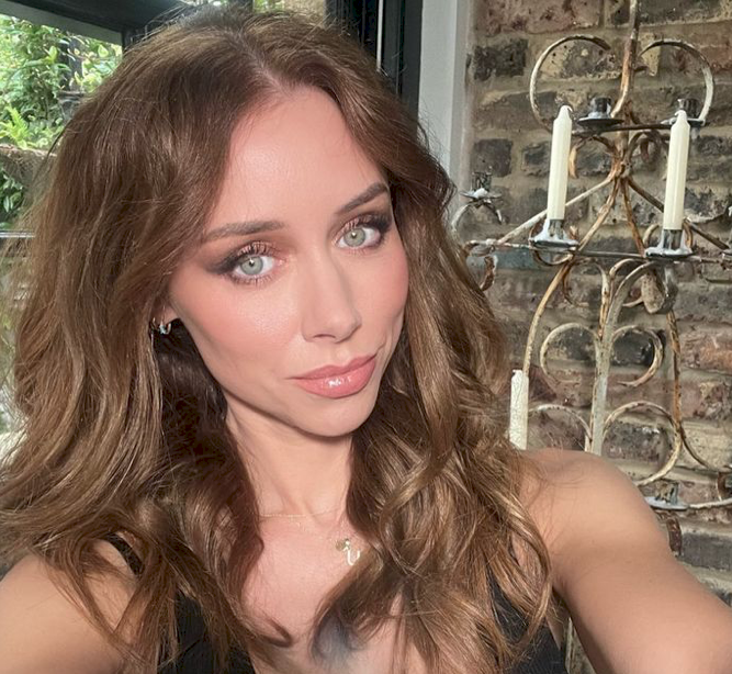 Una Healy Is The Latest Star Announced For Celebrity Gogglebox Ireland ...