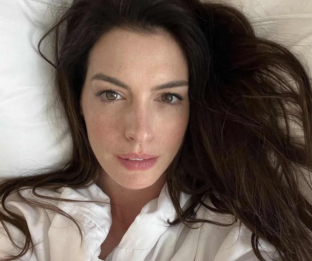 Anne Hathaway Reflects On Ageism Experienced By Women In Hollywood ...